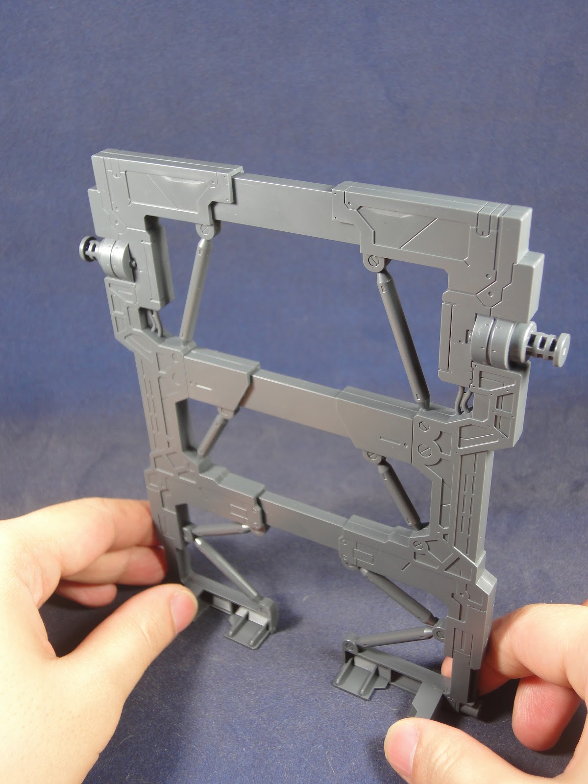 GunplaNovice: Builders Parts Gunpla System Base 001 by Bandai (Review)