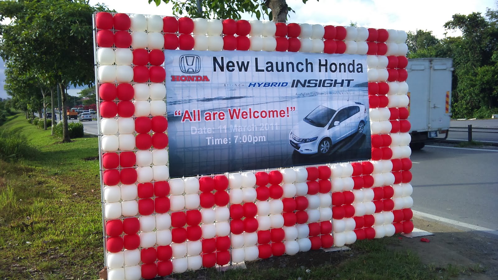 Balloon decorations for weddings, birthday parties, balloon sculptures ...