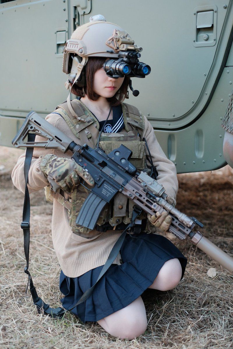 Amazing WTF Facts: Cute Asian Girls With Guns - Japanese Cosplay Armed ...