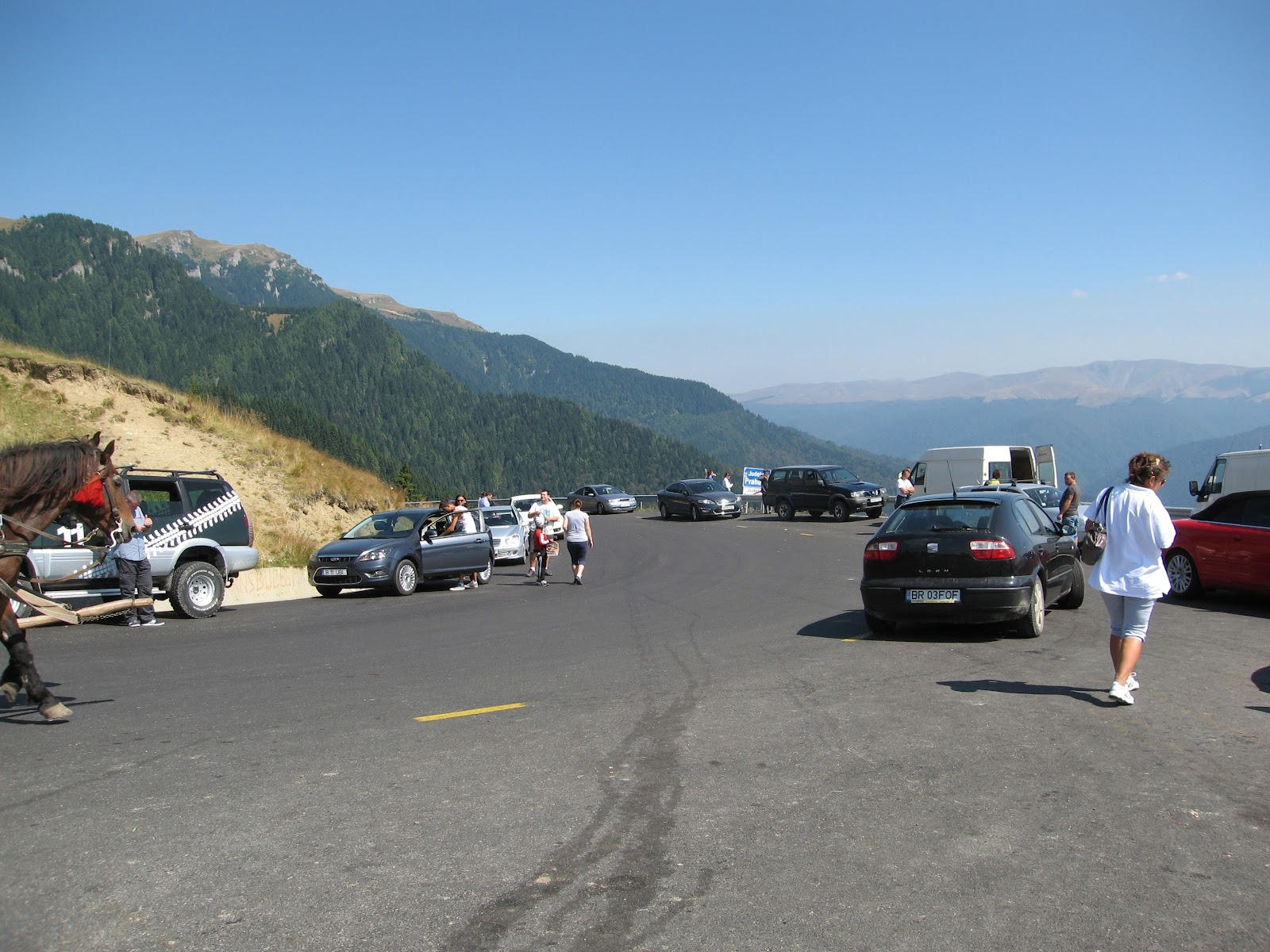 Impresii de calatorie: Drumul Transbucegi, Cabana Dichiu, Lacul Bolboci ...