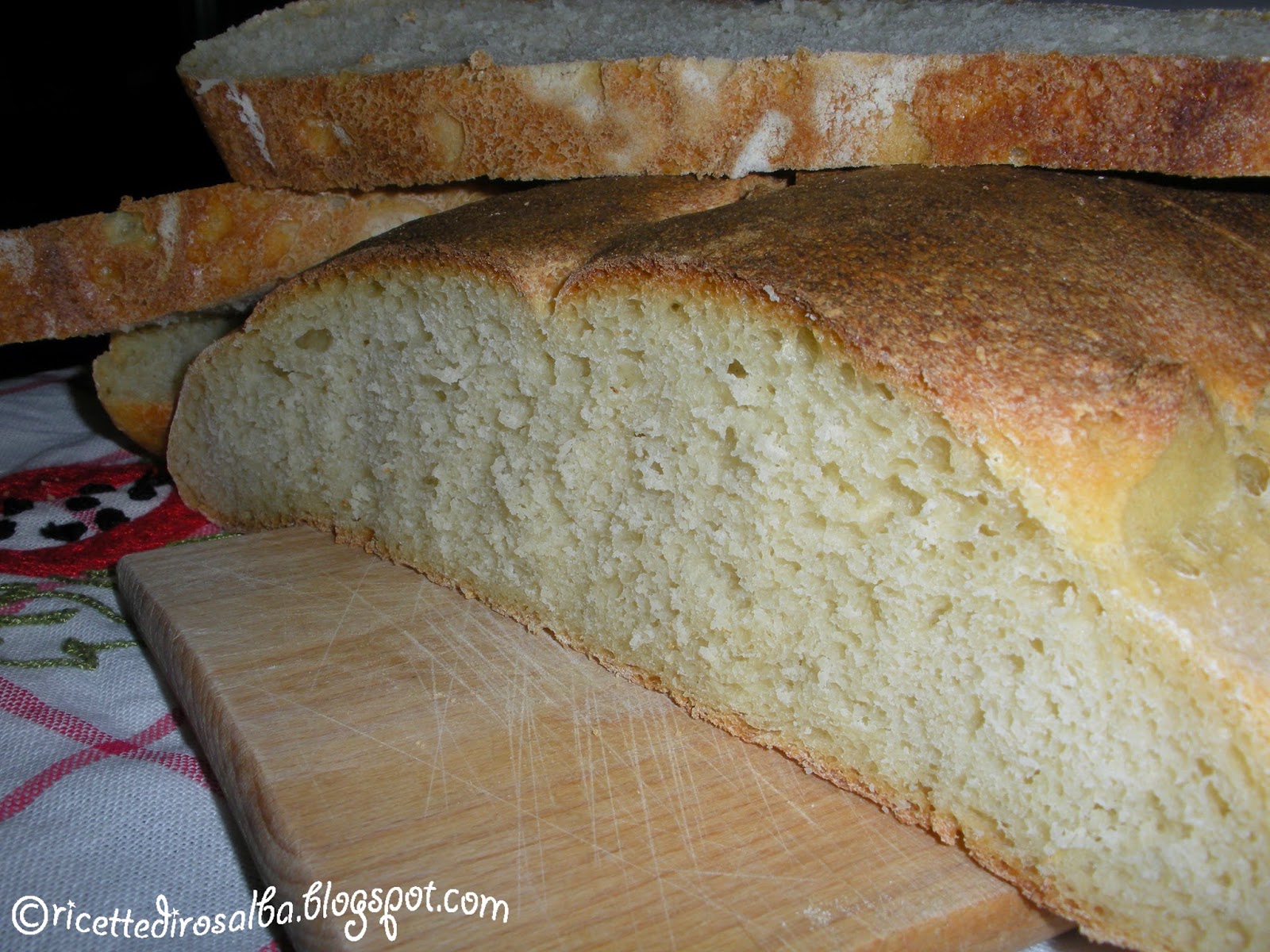 Ricette semplici e genuine..: Pane casareccio con semola e li.co.li ...