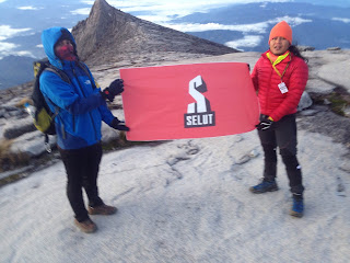 Aloy Paradoks Menulis: Gunung Kinabalu - Perjalanan Ke Puncak.