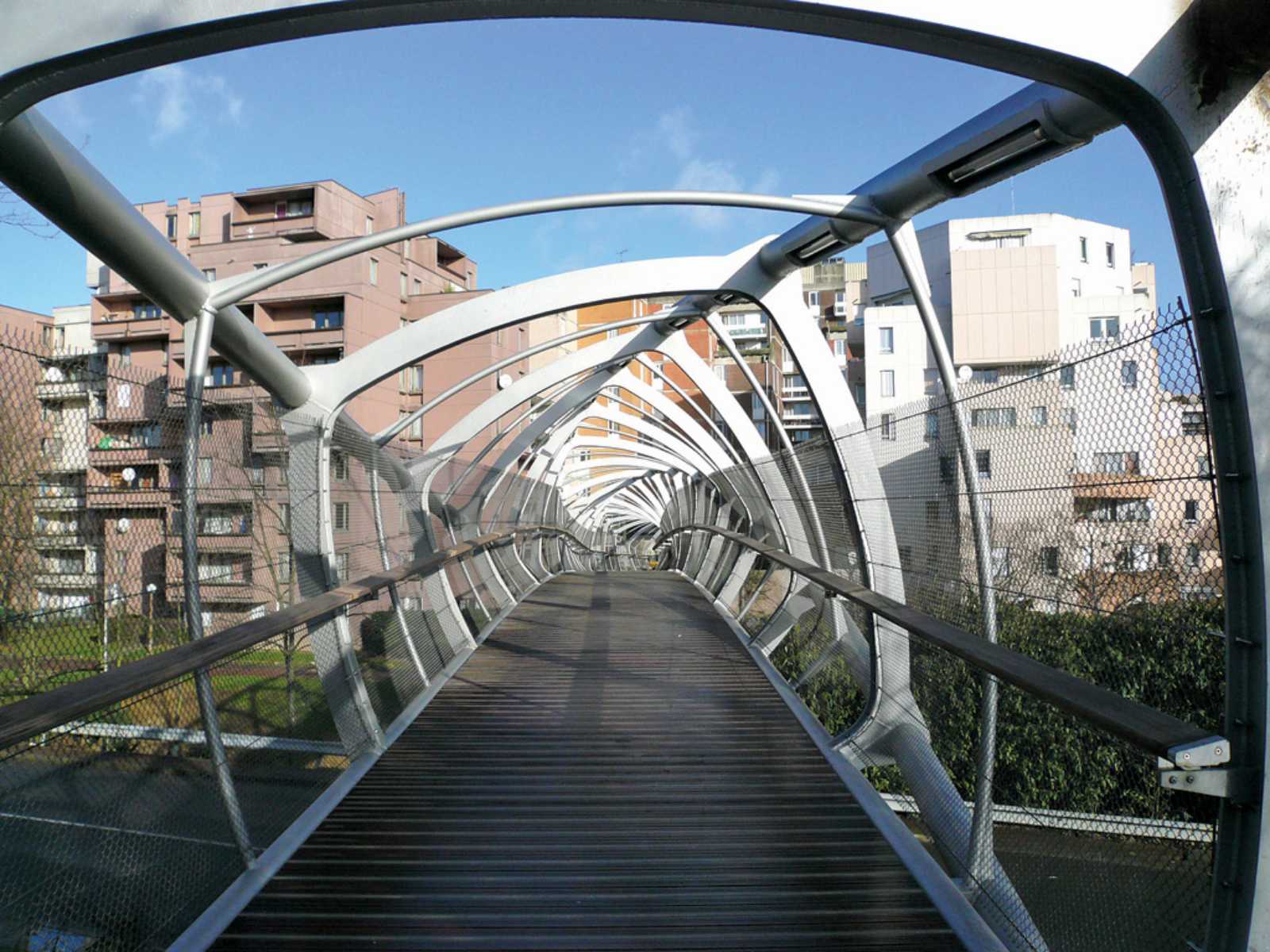 PEDESTRIAN FOOTBRIDGE BY DVVD | A As Architecture