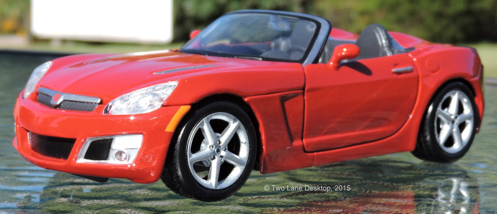 Two Lane Desktop: Maisto and Matchbox Pontiac Solstice coupe and ...