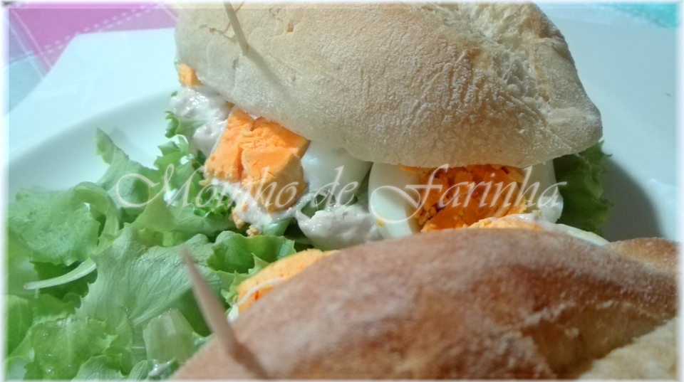 Moinho De Farinha: Sandes de atum e ovo cozido