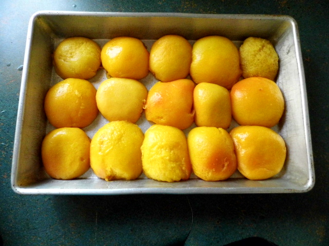 One Mother Hen: Peach sponge pudding and lavender custard