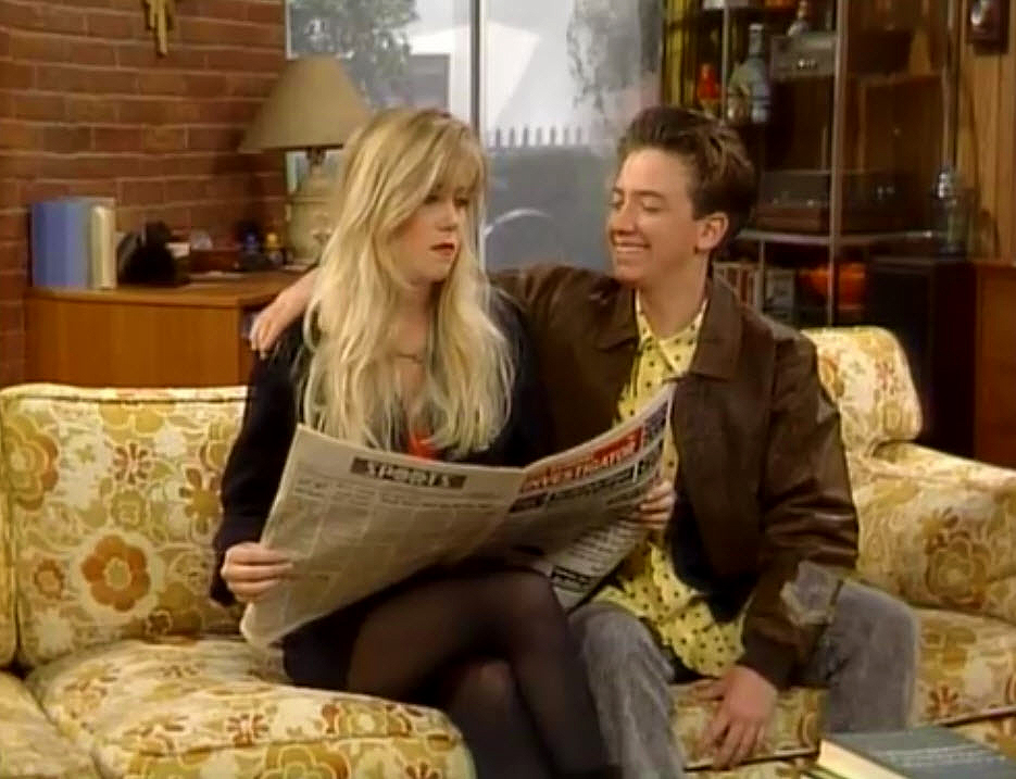 Retrospace: Mini Skirt Monday #114: Kelly Bundy