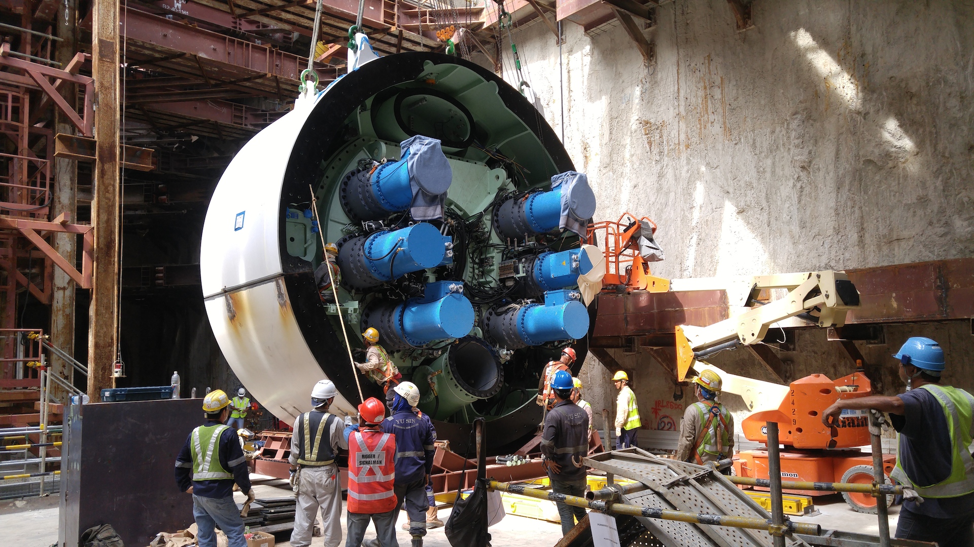 Thomson Line Construction: Gardens By The Bay - TBM Assembly