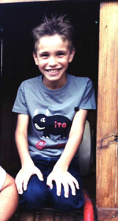 CHaRiToLuNaReS: CAMISETA TORITO GUAPO de EL FARY