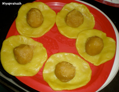 Niya's World: Pooran Poli / Puran Poli / Holige