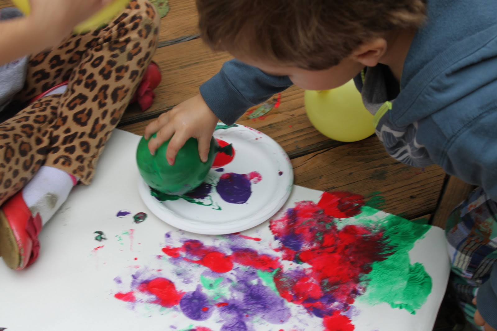 Green Owl Art: Balloon Painting