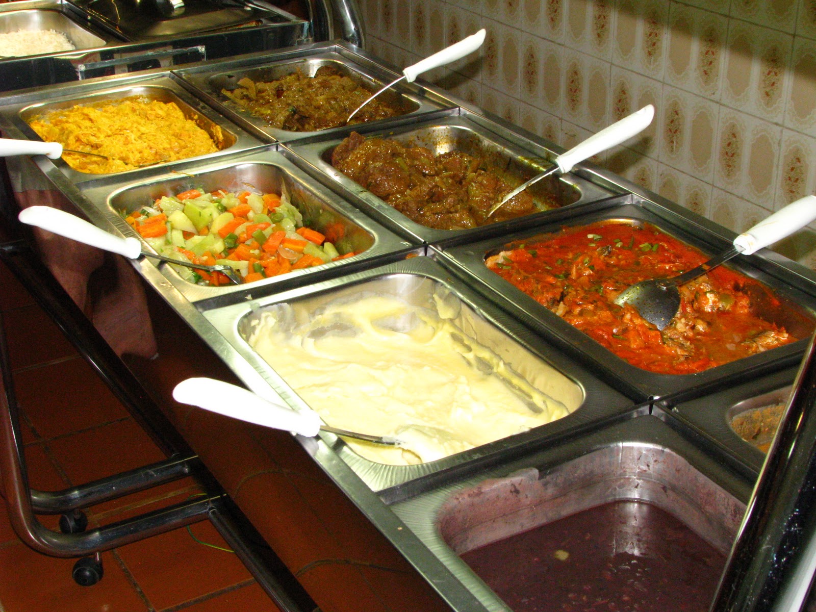 Tia Zefa Restaurante: Buffet Interno - Pratos Quentes