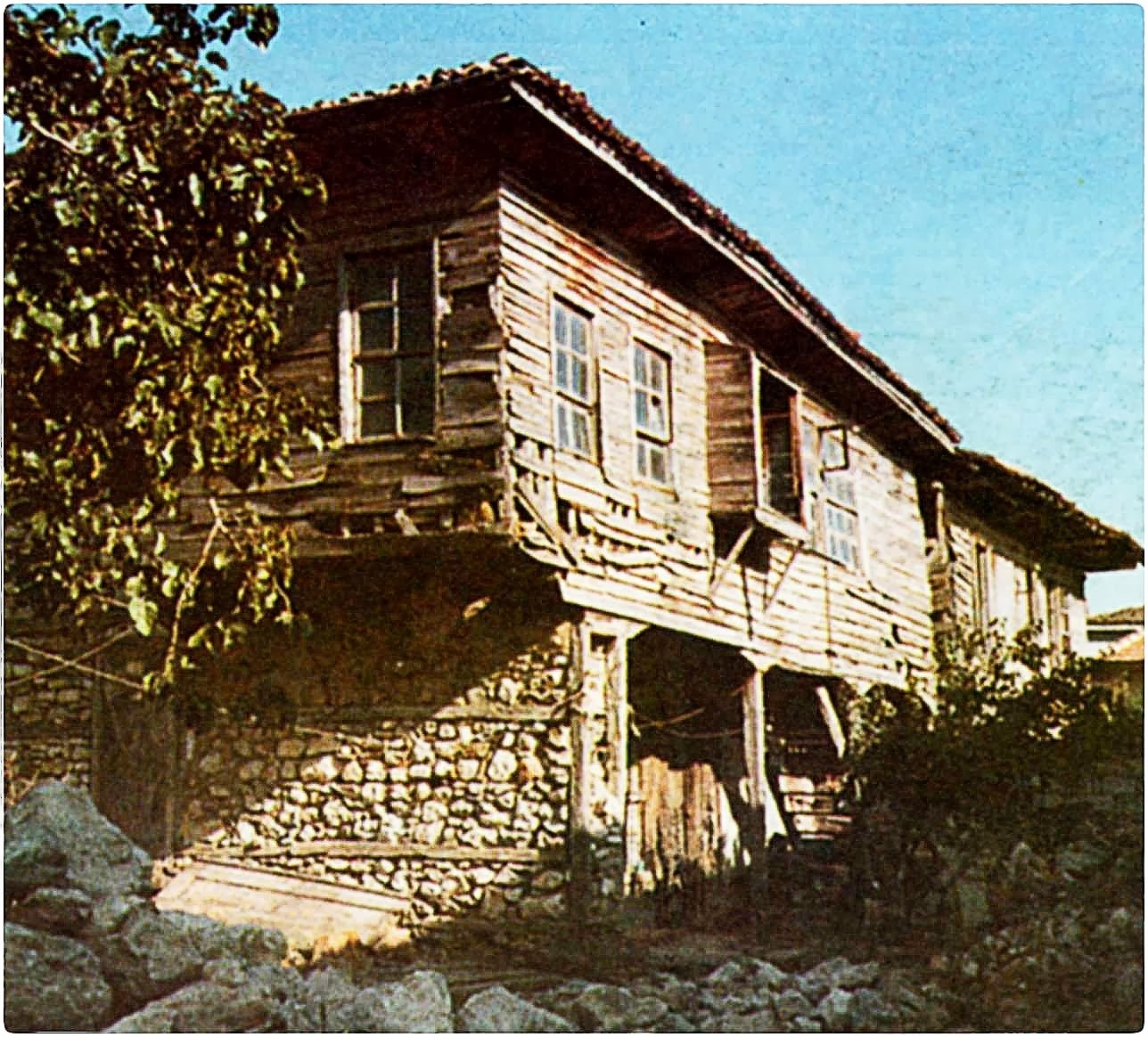 Η ΣΗΜΕΡΙΝΗ ΣΠΑΡΤΗ (ISPARTA) ΤΗΣ ΠΙΣΙΔΙΑΣ. Η ΠΟΛΗ ΕΙΝΑΙ ΧΤΙΣΜΕΝΗ ΣΤΟΥΣ ...