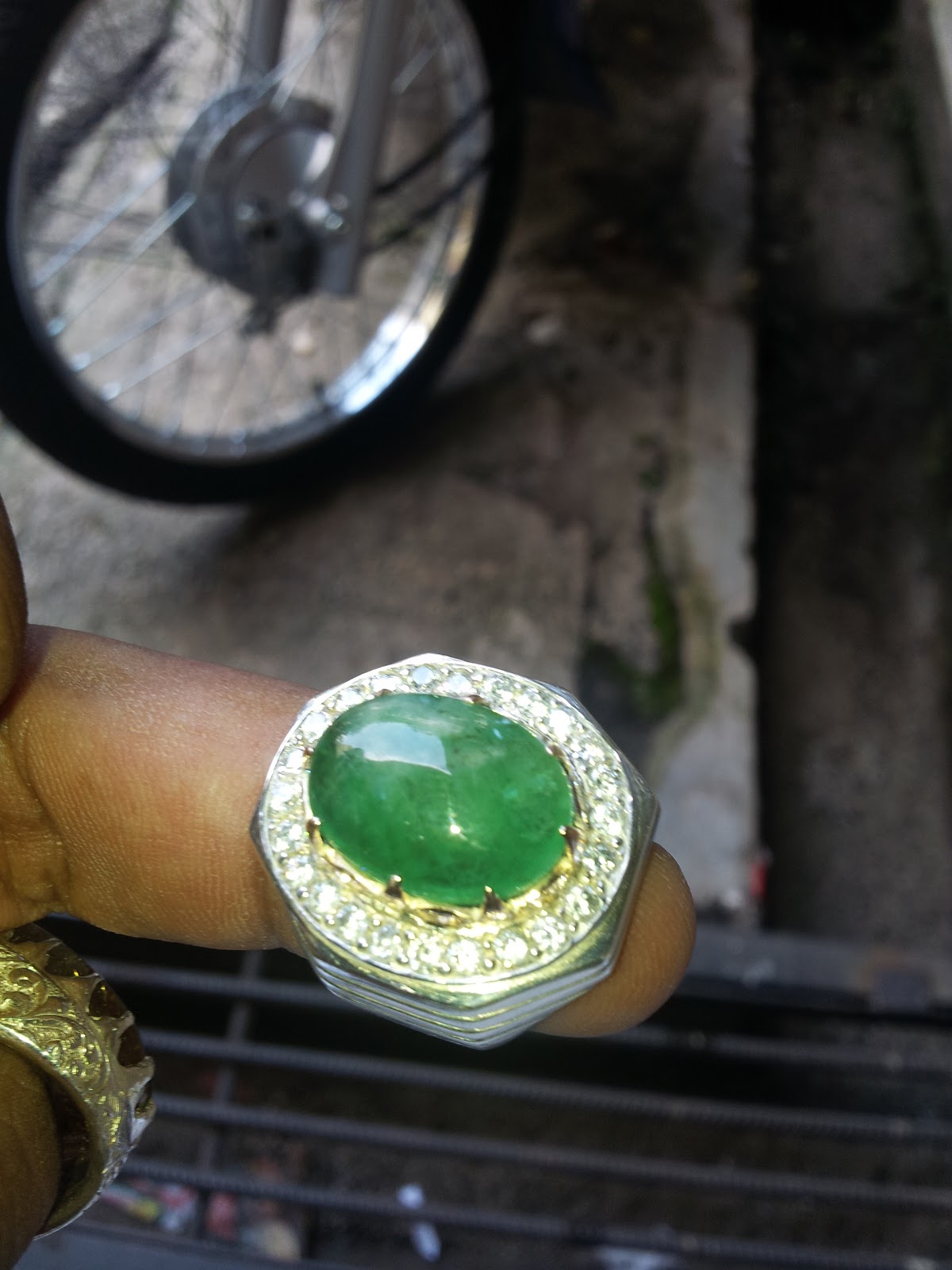 PERMATA IDAMANKU: CINCIN PERAK 925 PERMATA ZAMRUD BRAZIL KEPALA SUASA ...