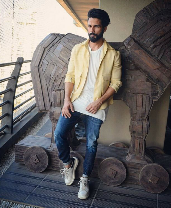 Shahid Kapoor High Resolution Photos Images And Wallpapers Collection