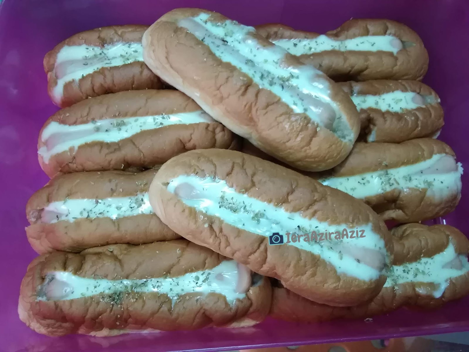 Blog Iera Azira: ROTI SOSEJ CHEESE STEAM