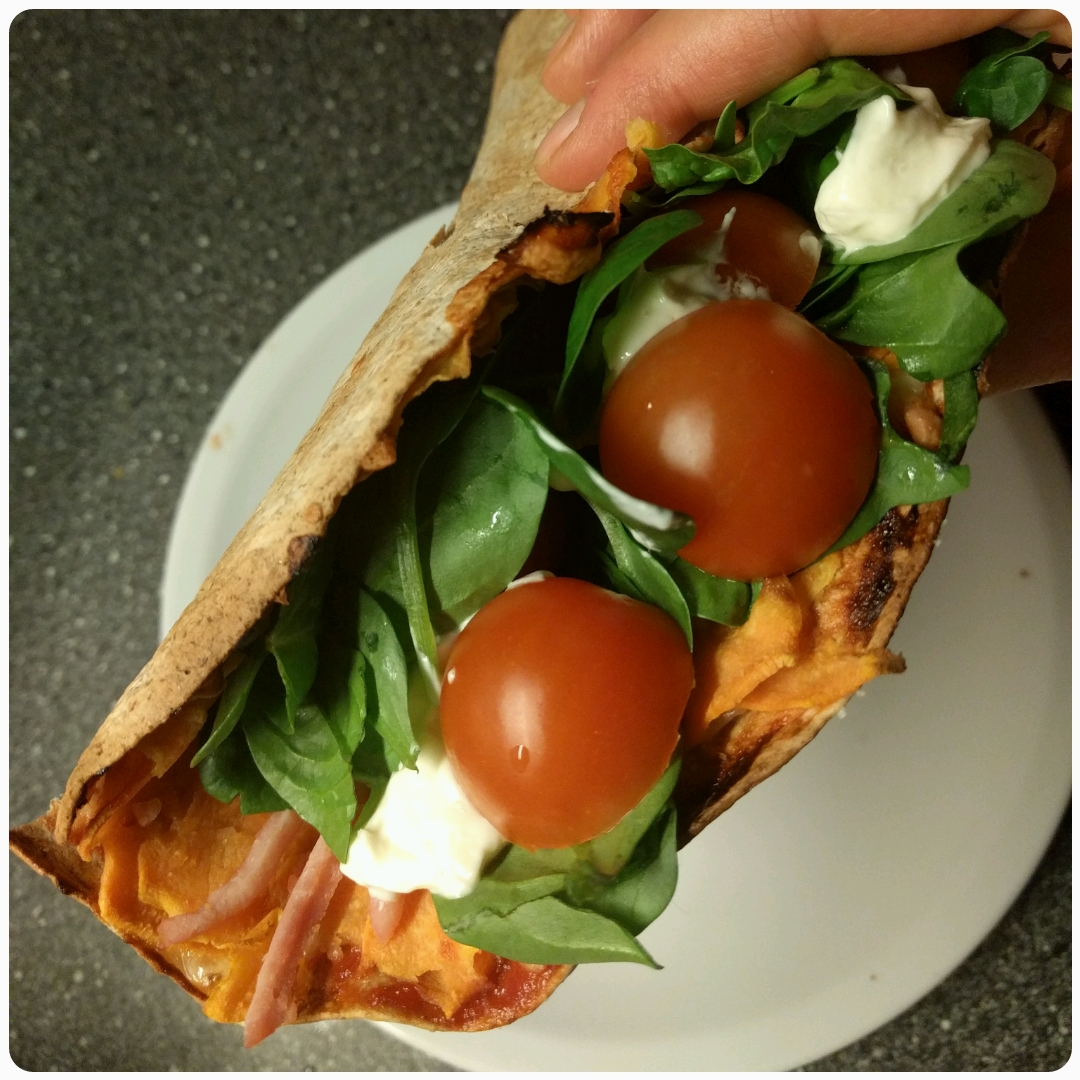 Merethe Vrå : Tortillapizza-wrap med skinke, tomater og spinat