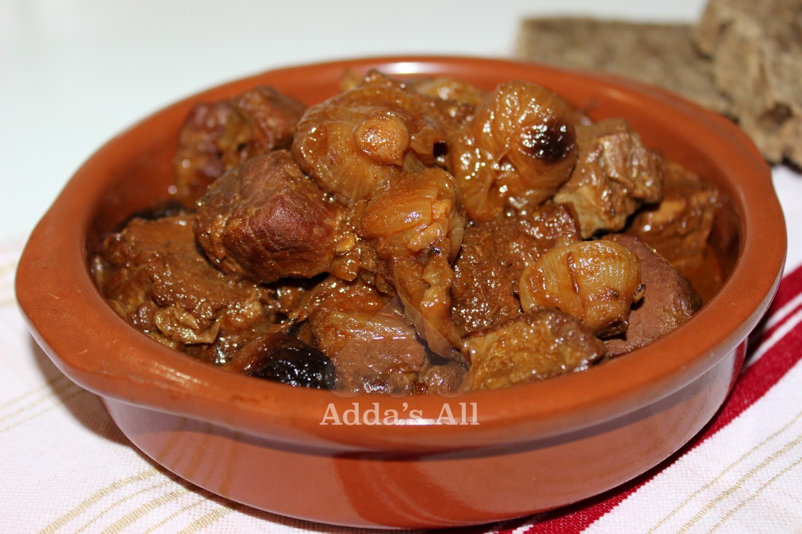 Adda's All : Carne di vitello con cipolline- çomlek