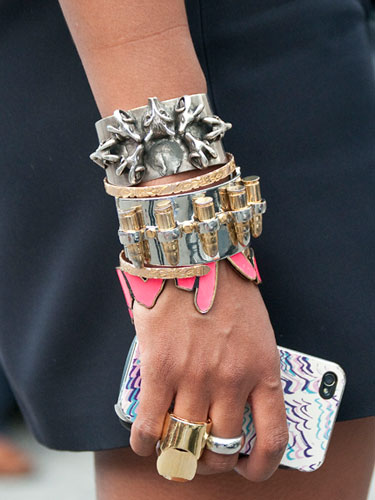 MY FASHION TRICKS: WE LOVE OVERSIZED ACCESSORIES