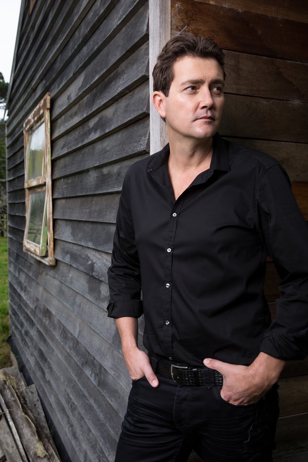 Jolene: The Country Music Blog: Adam Harvey takes on the Man in Black