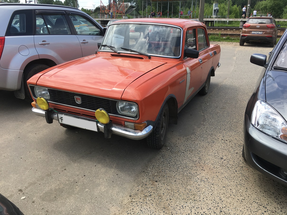 Spotted...cars in Moscow: Moskvitch 2140