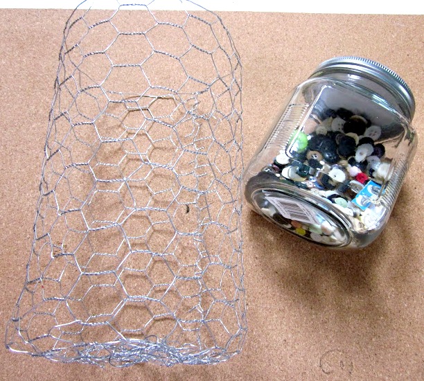 A DIY Rusty Chicken Wire Solution