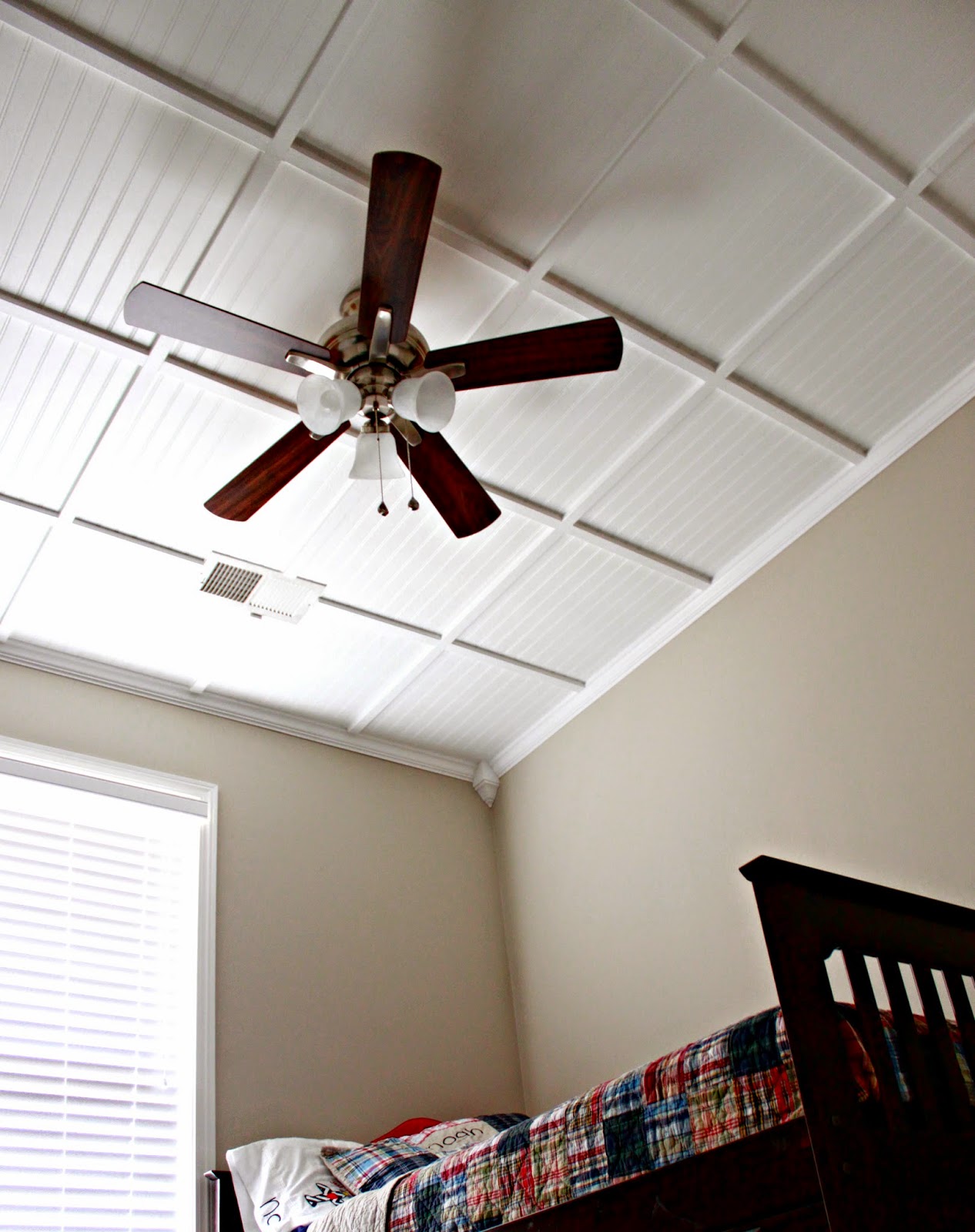 Little Brick House: Ceiling Makeover (Noah's Room)