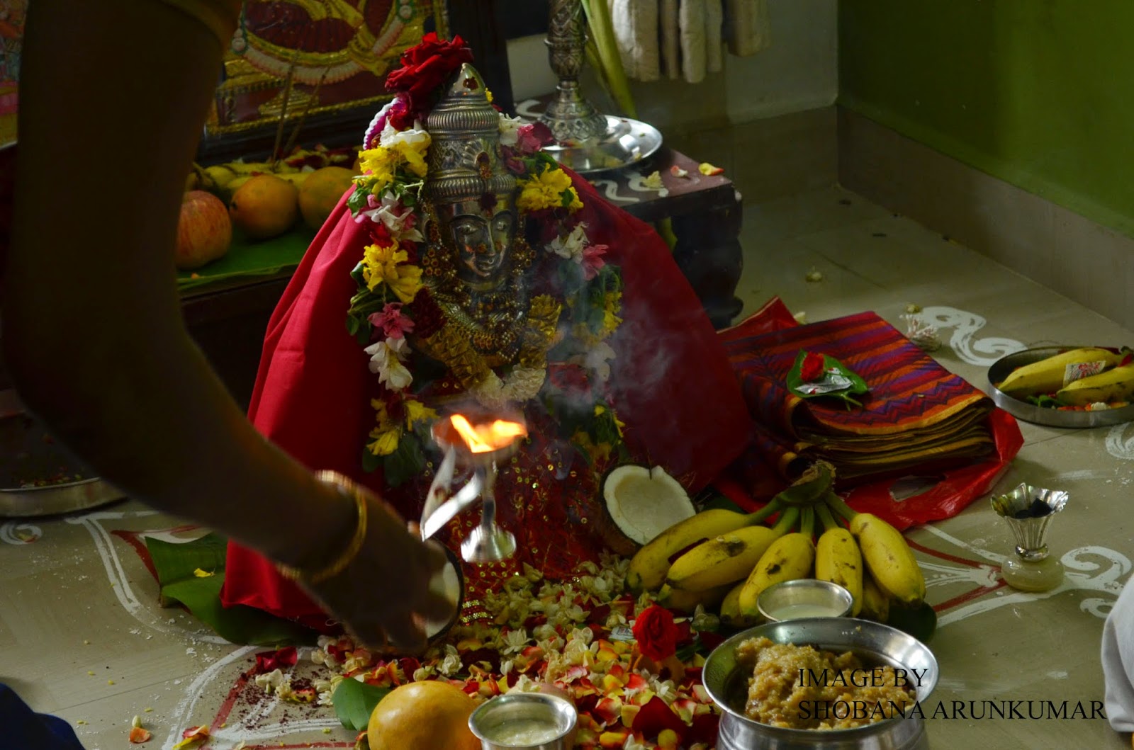 Varalakshmi Vratam & Ilai Sappadu! - ShobsKitchen