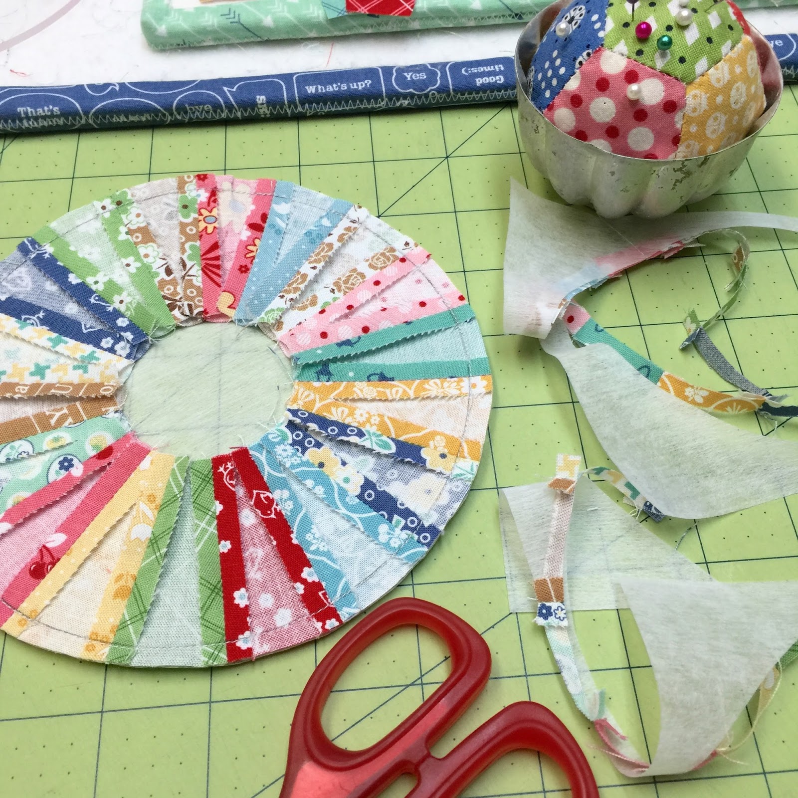 Bee In My Bonnet: Dresden Plate Tutorial using Sew Simple Shapes