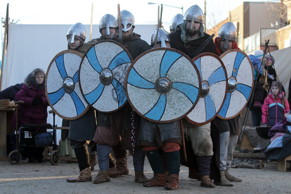 Portcullis - Fanzine: Optional Rules: Shield Wall!