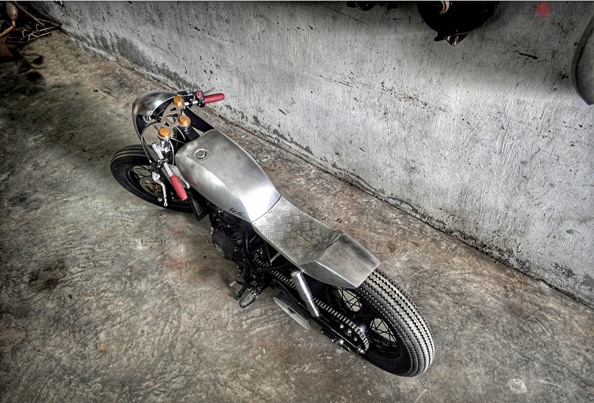 Royal Enfield Himalayan Samber salt lake - RocketGarage - Cafe Racer ...