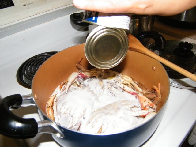 adobongblog: Ginataang Alimango (Crabs in Coconut Cream)