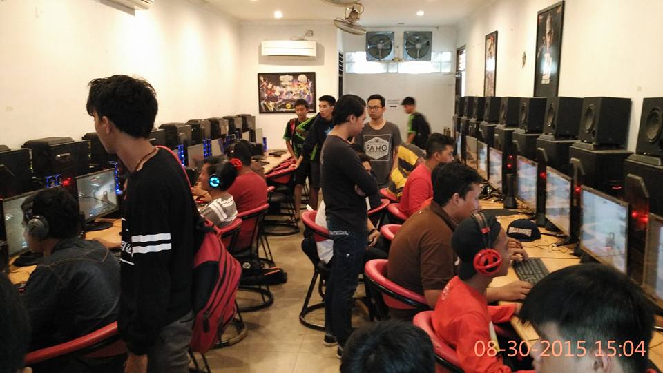 20+ Desain Warnet dan Game Center Minimalis, Mewah dan Terbaik