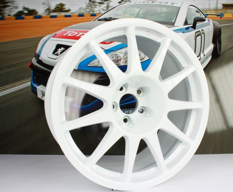 .: LLantas Peugeot Sport Competición (2013)