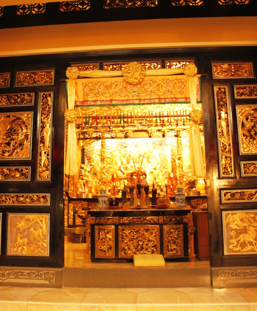 MengZhi: Glorious Temple in Raja Uda, Butterworth, Penang.