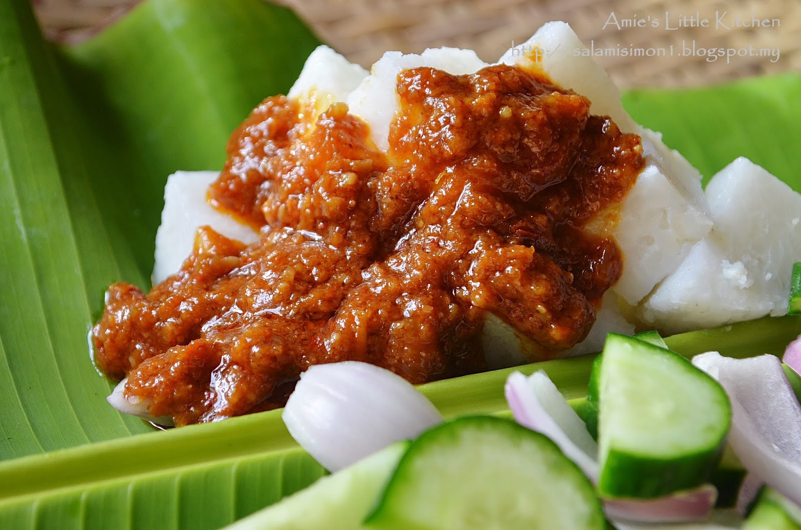 Nasi Himpit Kuah Kacang - Amie's Little Kitchen