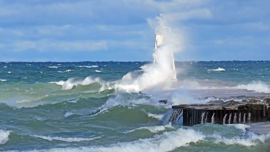 The Agatelady: Adventures and Events: Big Lake Superior Waves