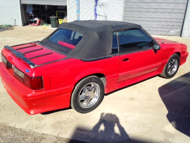 Whiteboy's Mustangs: 1993 Mustang GT Convertible 5.0 5spd black int.