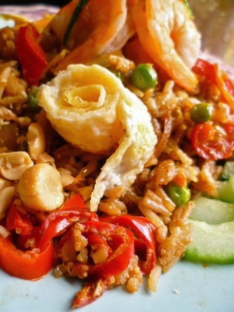 Marmaduke Scarlet: nasi goreng (malaysian fried rice)