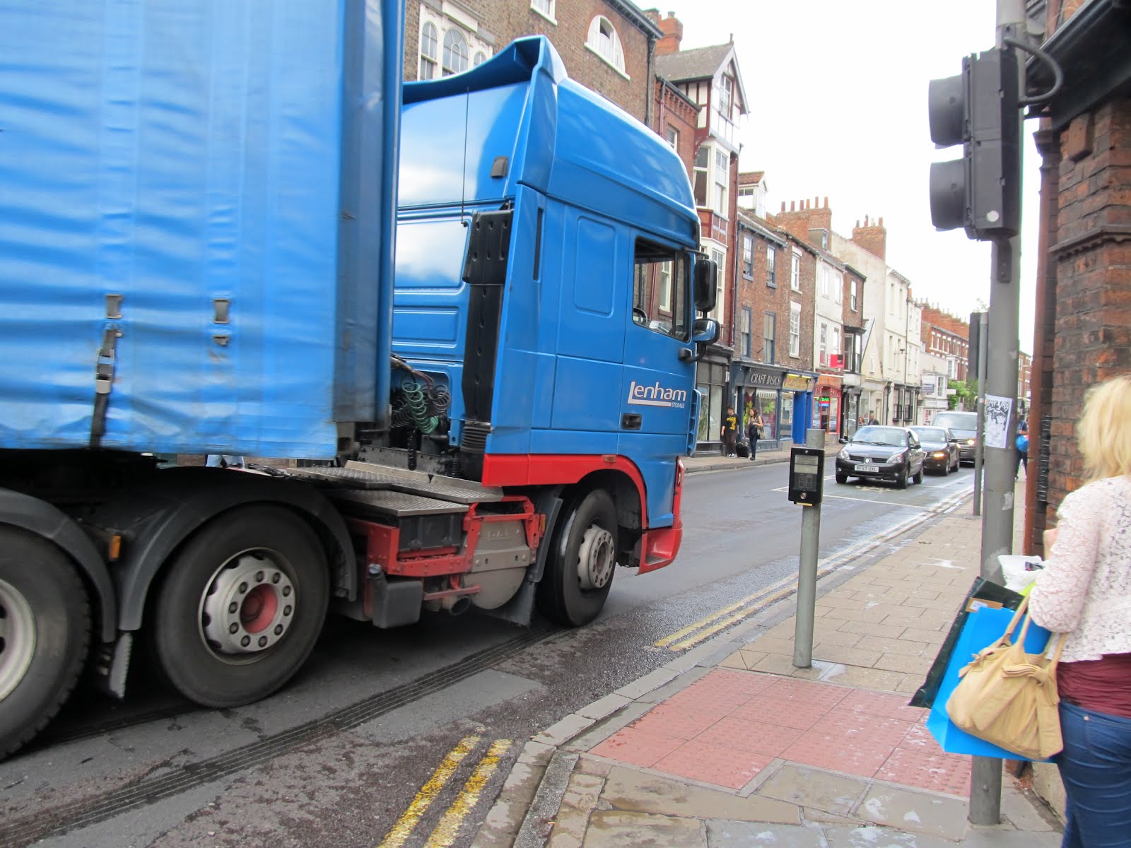 Crap Cycling & Walking in Waltham Forest: Advanced Stop Lines and ...