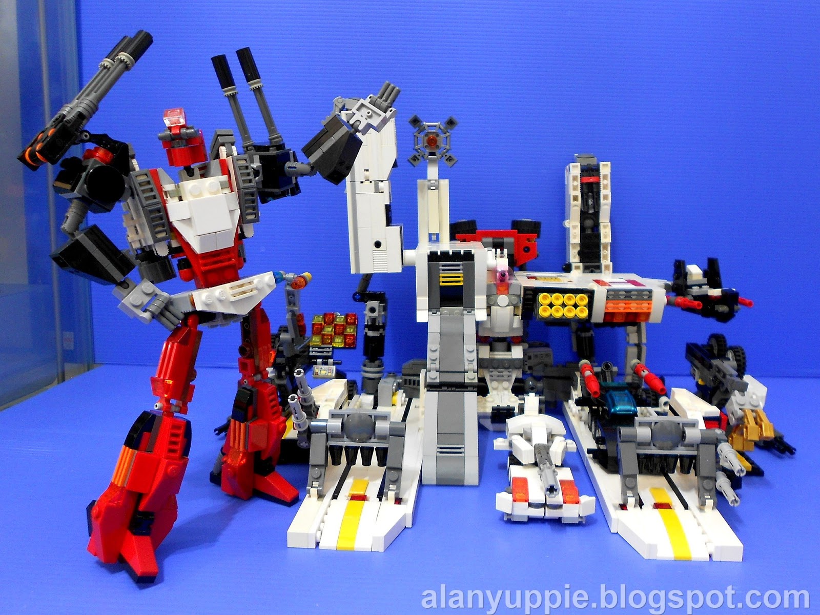 Alanyuppie's LEGO Transformers: LEGO Metroplex: Part 3 of 3: Base Mode