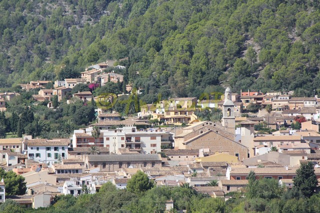Montañas y valles: ALARÓ: Un pueblo al pie de la Serra de Tramuntana