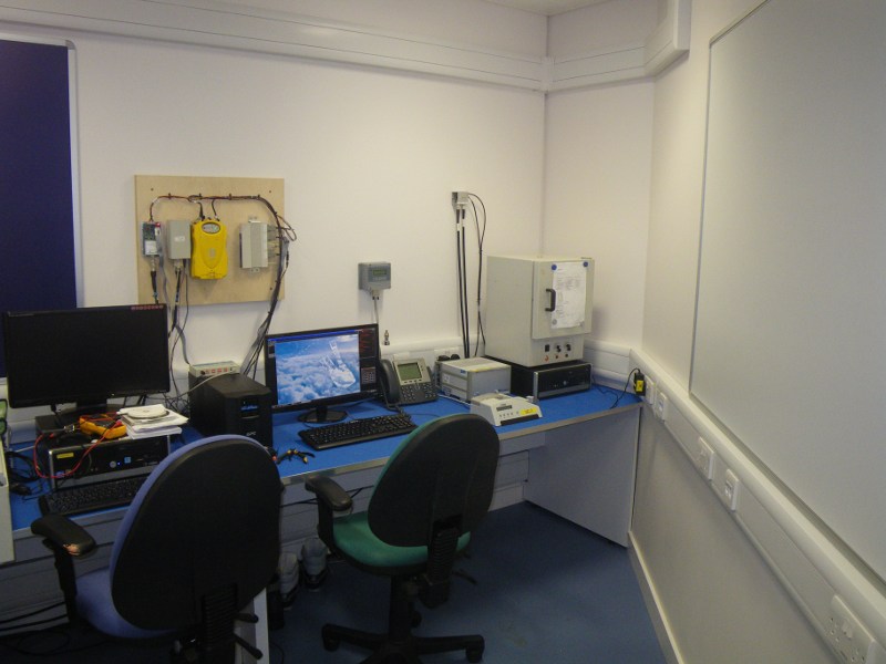 Ramblings to and from Antarctica: Halley VI - inside science modules.