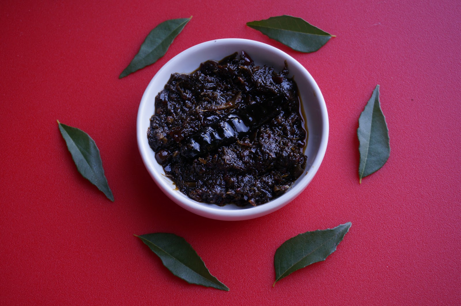 selfshowcase: Karvepaku or Karipatha pachadi/Curry leaf pickle