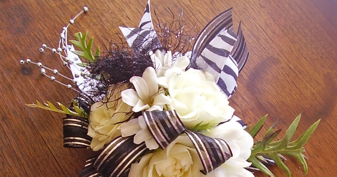 Prom Flowers: Smith Valley Prom - A Black & White Affair