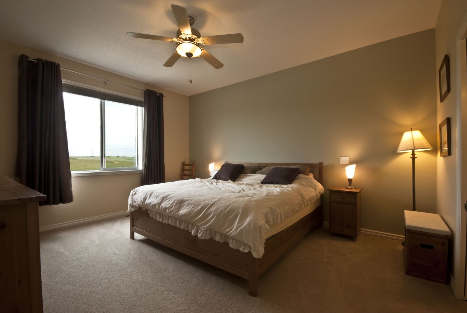 Jan & Eam's News: Immaculate Bungalow in Ranchers Rise, Air Ranch, Okotoks