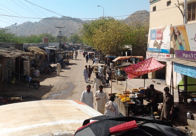 Muzzammil's Travels: A Whirlwind Road Trip to Nagarparkar - Thar Desert