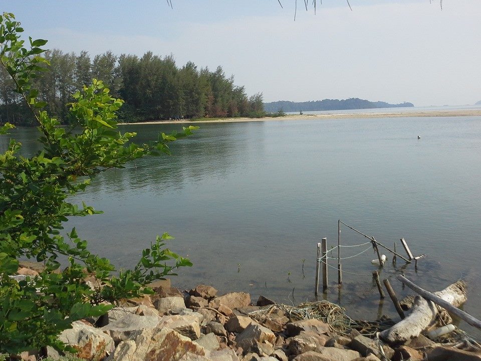 MEMANCING DI TELUK SARI, ENDAU, MERSING: SEWA BOT MEMANCING DI TELUK ...