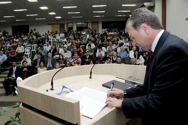 Esteio: o click Indiscreto do dia a dia 2021 : Prefeito de Esteio ...