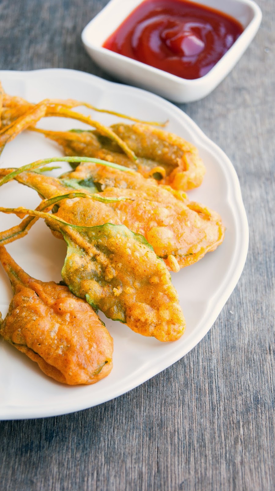 Always Hungry: Palak Pakora / Spinach fritters